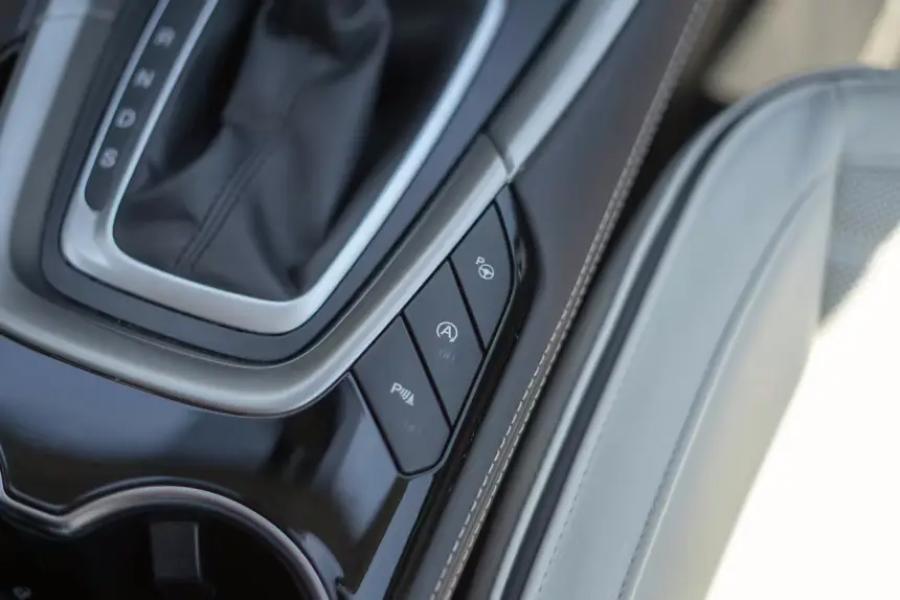 Pelēks Ford Mondeo 2016 Liepāja, ar dzinēja tilpumu 2.00 L un nobraukumu 193 tūkst. km par 12450 €, foto 35 vietnē AUTOMOTO.COM.LV