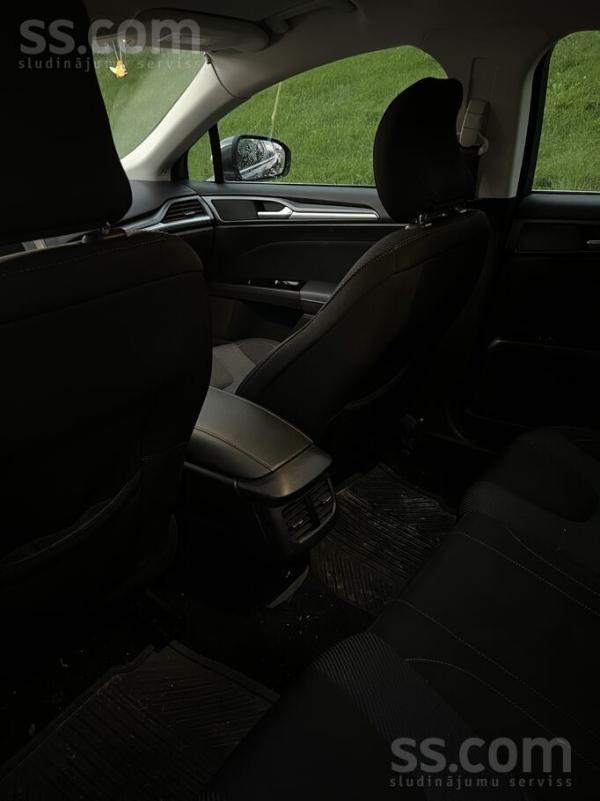 Ford Mondeo 2017 Rīga vietnē Pelēks Ford Mondeo 2017 Rīga, ar dzinēja tilpumu 2.00 L un nobraukumu 158 tūkst. km par 9500 €, foto 8 vietnē AUTOMOTO.COM.LV