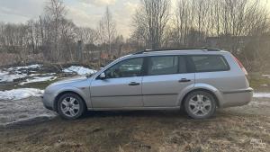 Pelēks Ford Mondeo 2002 Viļņa, ar dzinēja tilpumu 2.00 L un nobraukumu 341 tūkst. km par 599 €, foto 4 vietnē AUTOMOTO.COM.LV