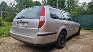 Pelēks Ford Mondeo 2002 Rīga, ar dzinēja tilpumu 2.00 L un nobraukumu 267 tūkst. km par 550 €, foto 5 vietnē AUTOMOTO.COM.LV