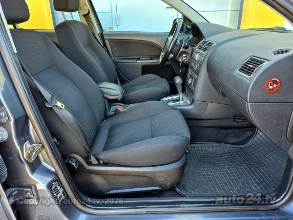 Pelēks Ford Mondeo 2004 Tallina, ar dzinēja tilpumu 2.00 L un nobraukumu 323 tūkst. km par 890 €, foto 6 vietnē AUTOMOTO.COM.LV