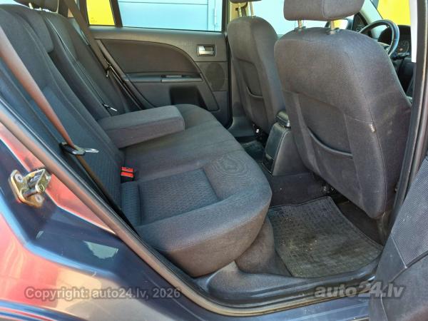 Pelēks Ford Mondeo 2004 Tallina, ar dzinēja tilpumu 2.00 L un nobraukumu 323 tūkst. km par 890 €, foto 7 vietnē AUTOMOTO.COM.LV