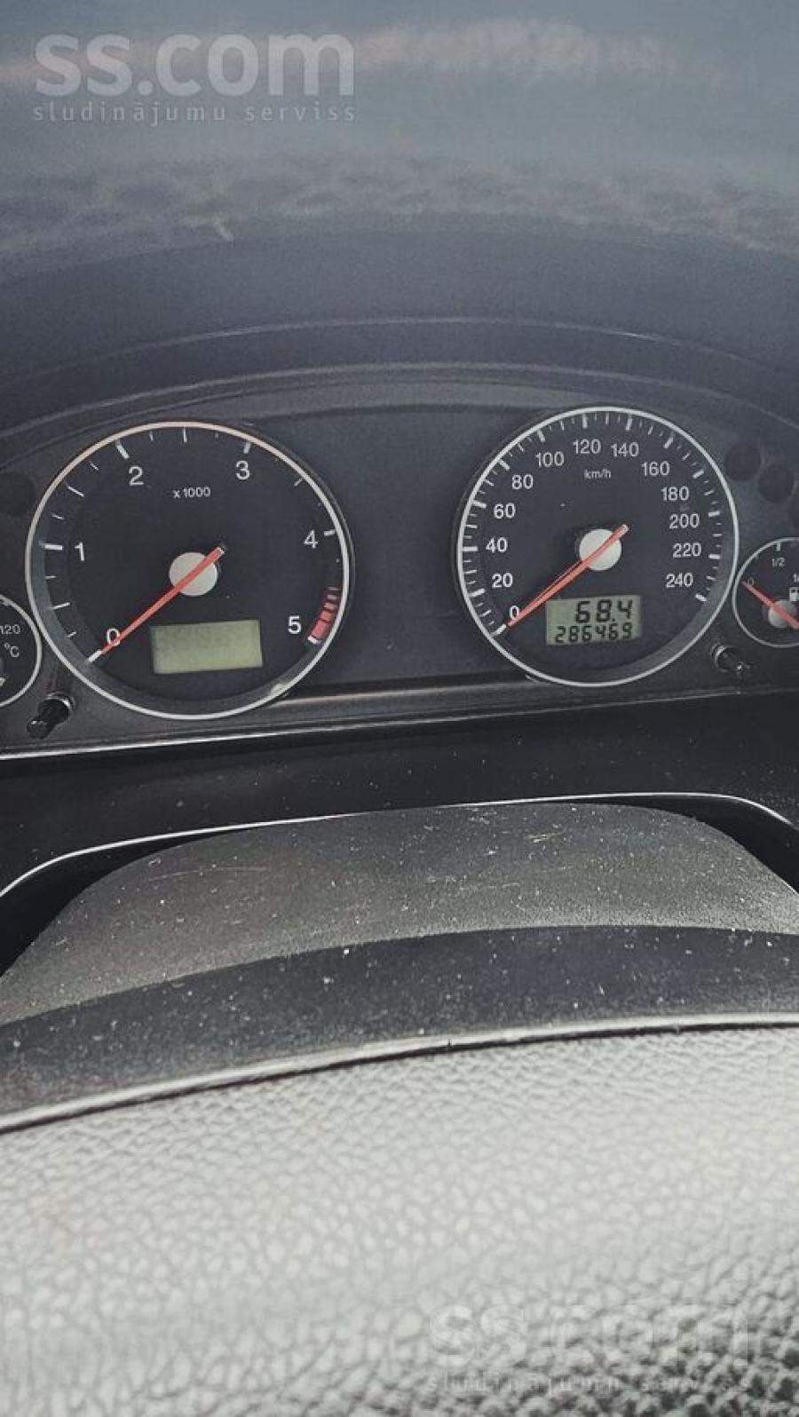 Grey Ford Mondeo 2005 in Riga, with an engine capacity of 2.20 L and mileage of 286 thousand km for 600 €, photo 10 on AUTOMOTO.COM.LV