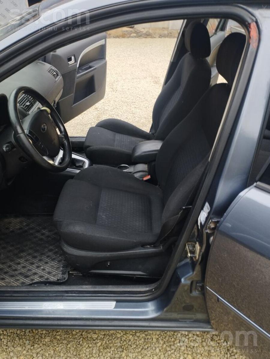 Grey Ford Mondeo 2005 in Ludza, with an engine capacity of 2.00 L and mileage of 334 thousand km for 350 €, photo 20 on AUTOMOTO.COM.LV