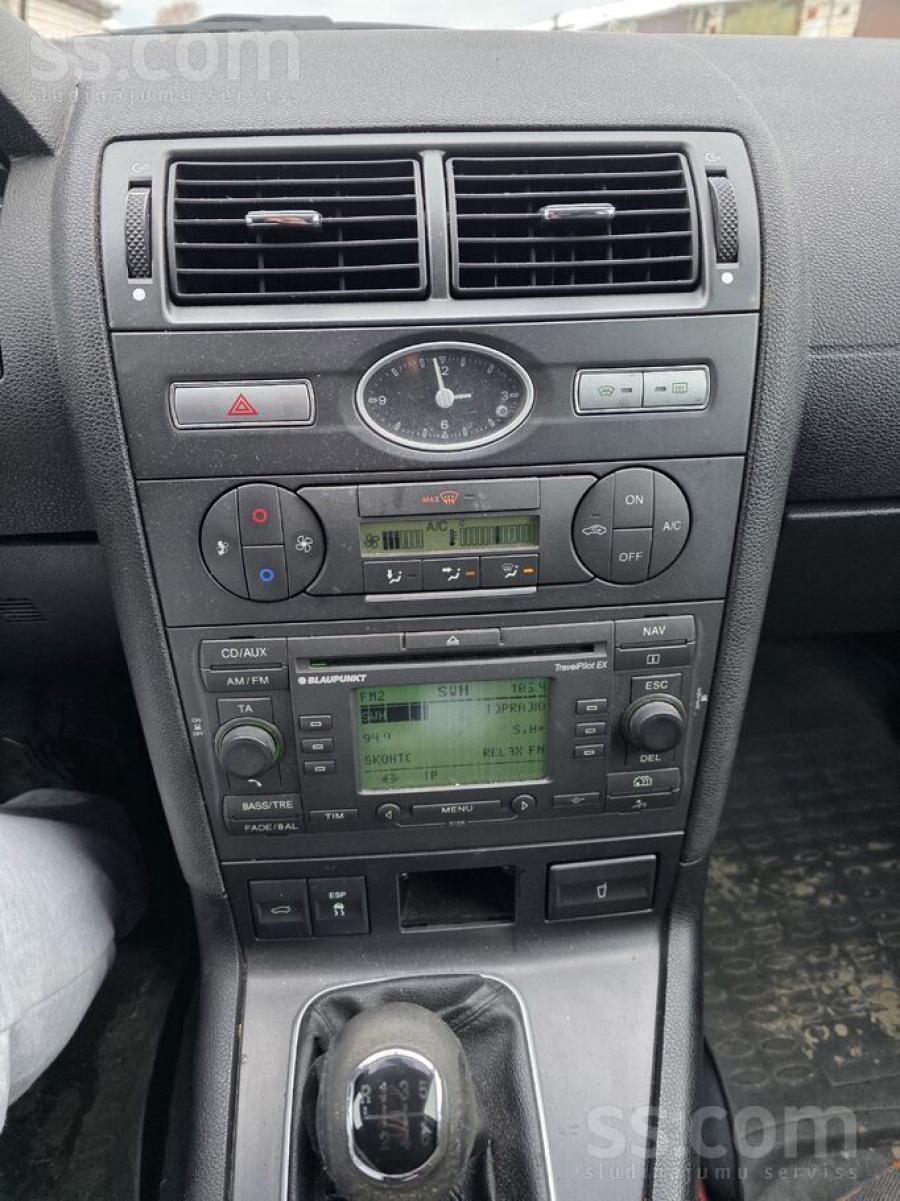 Pelēks Ford Mondeo 2005 Ventspils, ar dzinēja tilpumu 2.00 L un nobraukumu 241 tūkst. km par 1700 €, foto 7 vietnē AUTOMOTO.COM.LV