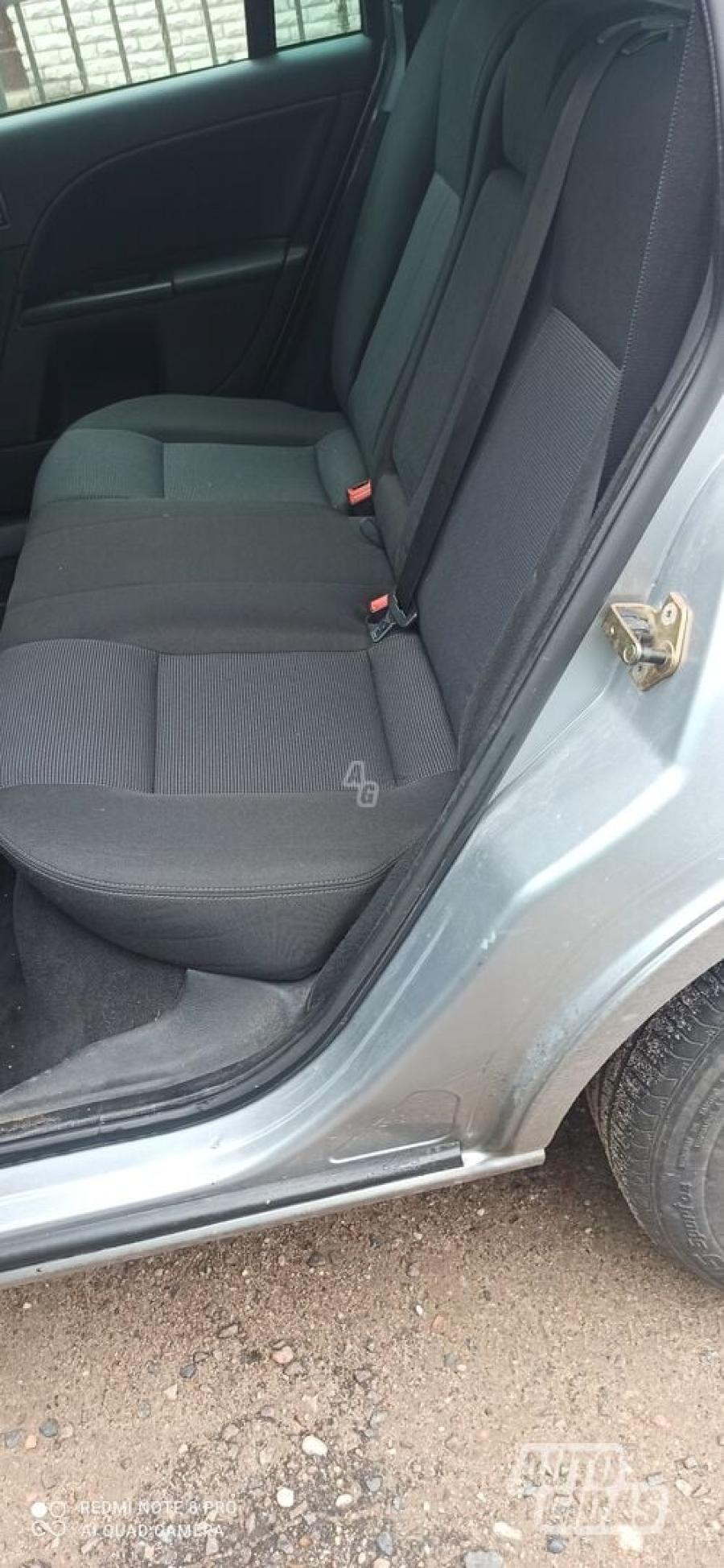 Pelēks Ford Mondeo 2006 Kauņa, ar dzinēja tilpumu 2.00 L un nobraukumu 230 tūkst. km par 1500 €, foto 9 vietnē AUTOMOTO.COM.LV
