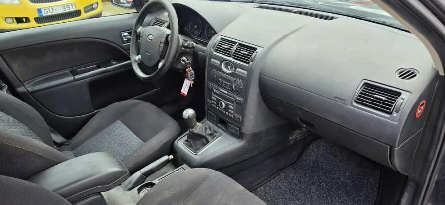 Pelēks Ford Mondeo 2006 Valmiera, ar dzinēja tilpumu 2.00 L un nobraukumu 324 tūkst. km par 1100 €, foto 10 vietnē AUTOMOTO.COM.LV