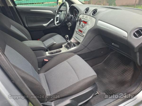 Pelēks Ford Mondeo 2007 Rakvere, ar dzinēja tilpumu 1.80 L un nobraukumu 431 tūkst. km par 1900 €, foto 5 vietnē AUTOMOTO.COM.LV