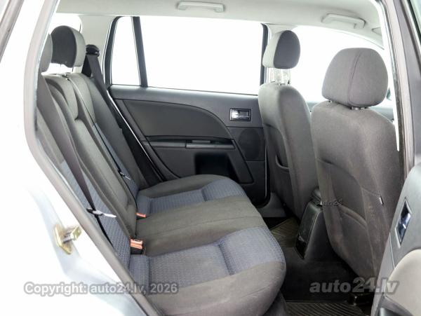 Pelēks Ford Mondeo 2007 Tallina, ar dzinēja tilpumu 2.00 L un nobraukumu 486 tūkst. km par 699 €, foto 7 vietnē AUTOMOTO.COM.LV