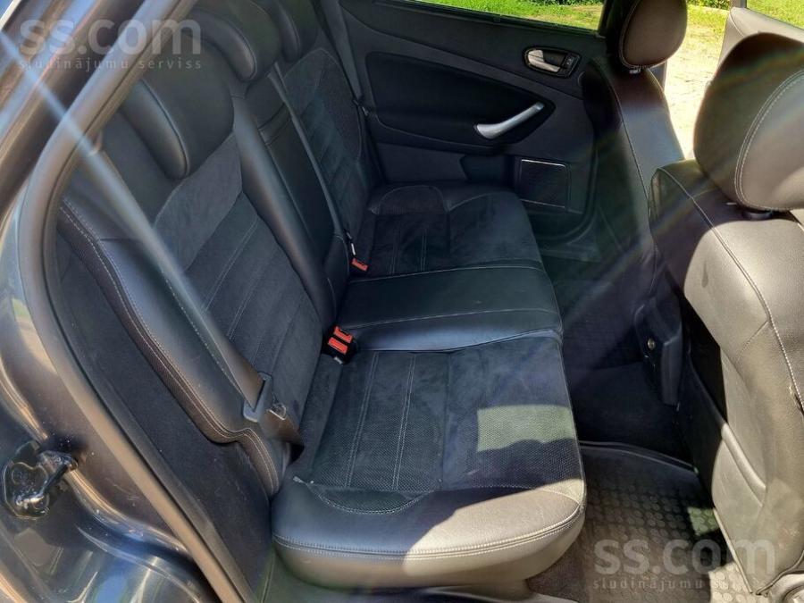 Grey Ford Mondeo 2007 in Preili, with an engine capacity of 1.80 L and mileage of 304 thousand km for 1900 €, photo 9 on AUTOMOTO.COM.LV
