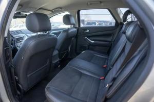 Grey Ford Mondeo 2007 in Liepaja, with an engine capacity of 2.00 L and mileage of 347 thousand km for 3600 €, photo 10 on AUTOMOTO.COM.LV