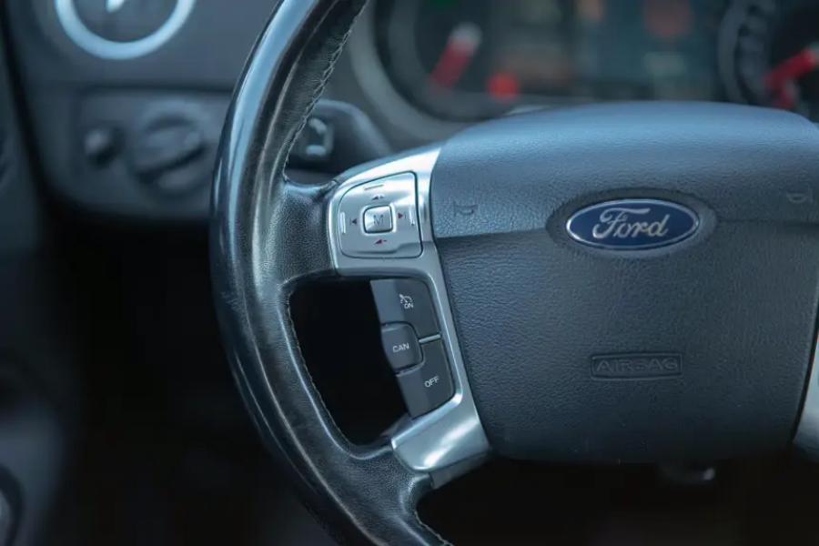 Grey Ford Mondeo 2007 in Liepaja, with an engine capacity of 2.00 L and mileage of 347 thousand km for 3600 €, photo 23 on AUTOMOTO.COM.LV