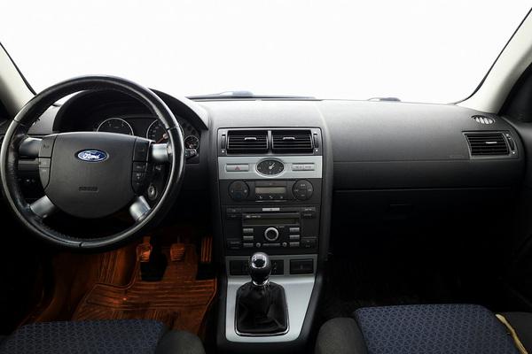 Pelēks Ford Mondeo 2007 Tallina, ar dzinēja tilpumu 2.00 L un nobraukumu 486 tūkst. km par 499 €, foto 5 vietnē AUTOMOTO.COM.LV