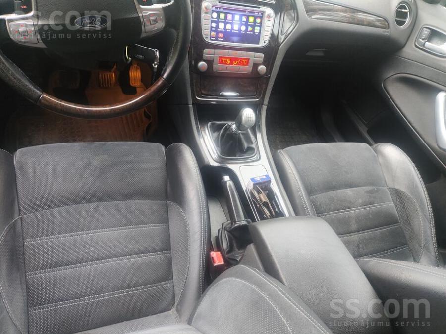 Grey Ford Mondeo 2007 in Daugavpils, with an engine capacity of 1.80 L and mileage of 309 thousand km for 2050 €, photo 4 on AUTOMOTO.COM.LV