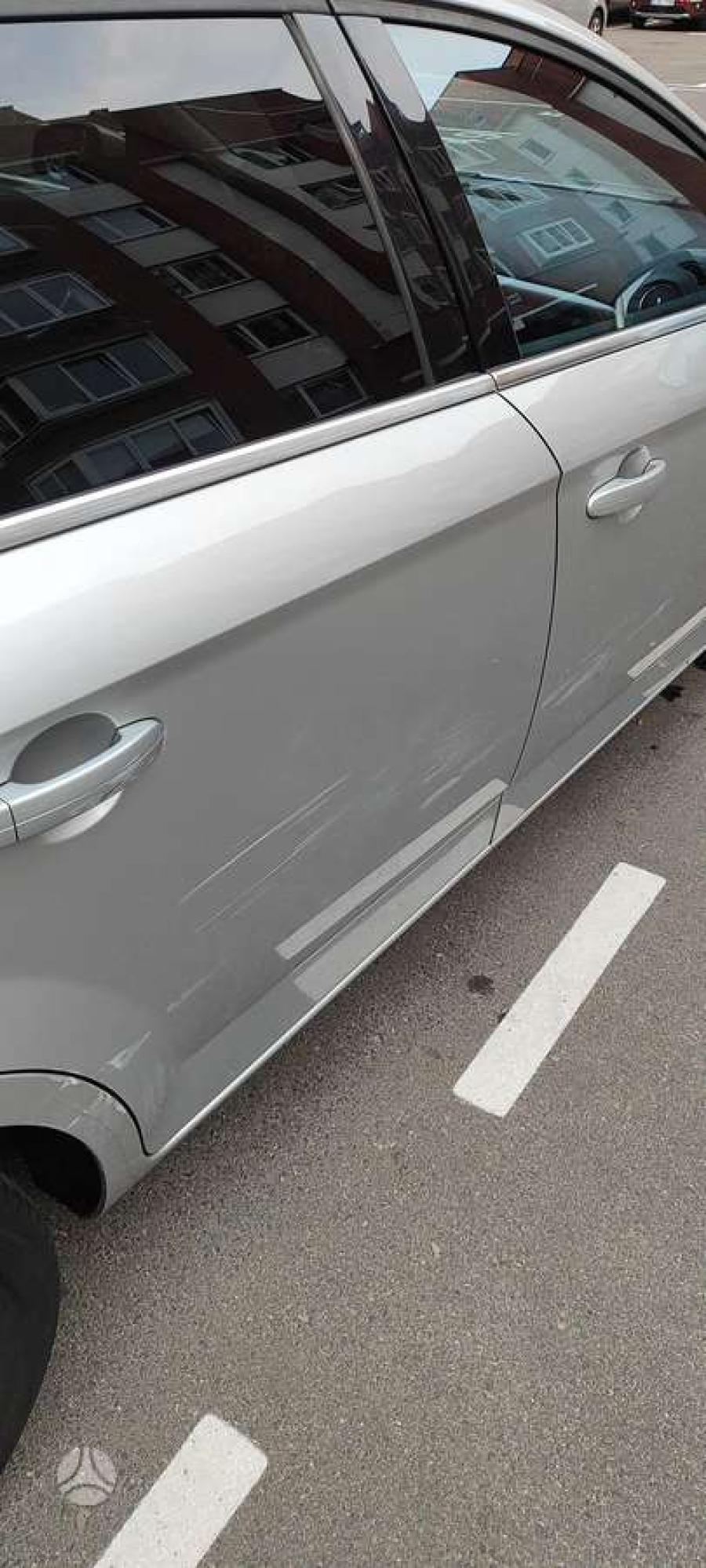 Grey Ford Mondeo 2007 in Vilnius, with an engine capacity of 2.00 L and mileage of 313 thousand km for 2650 €, photo 7 on AUTOMOTO.COM.LV