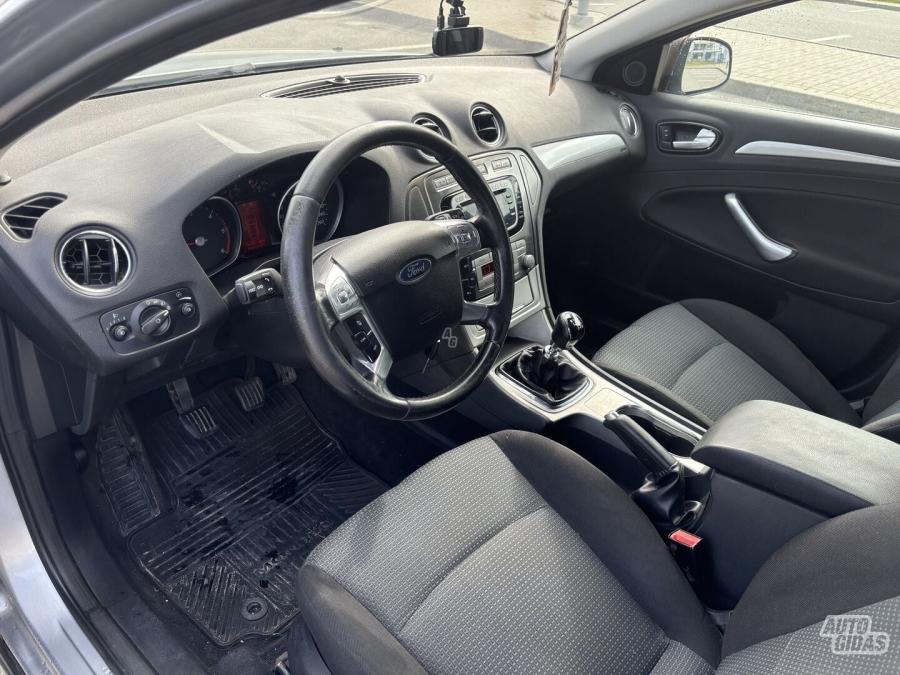 Pelēks Ford Mondeo 2007 Viļņa, ar dzinēja tilpumu 1.80 L un nobraukumu 364 tūkst. km par 1150 €, foto 7 vietnē AUTOMOTO.COM.LV