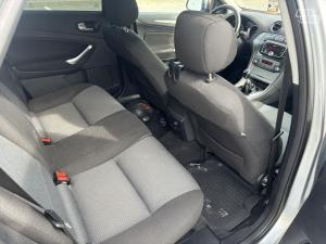 Pelēks Ford Mondeo 2007 Viļņa, ar dzinēja tilpumu 1.80 L un nobraukumu 364 tūkst. km par 1150 €, foto 9 vietnē AUTOMOTO.COM.LV