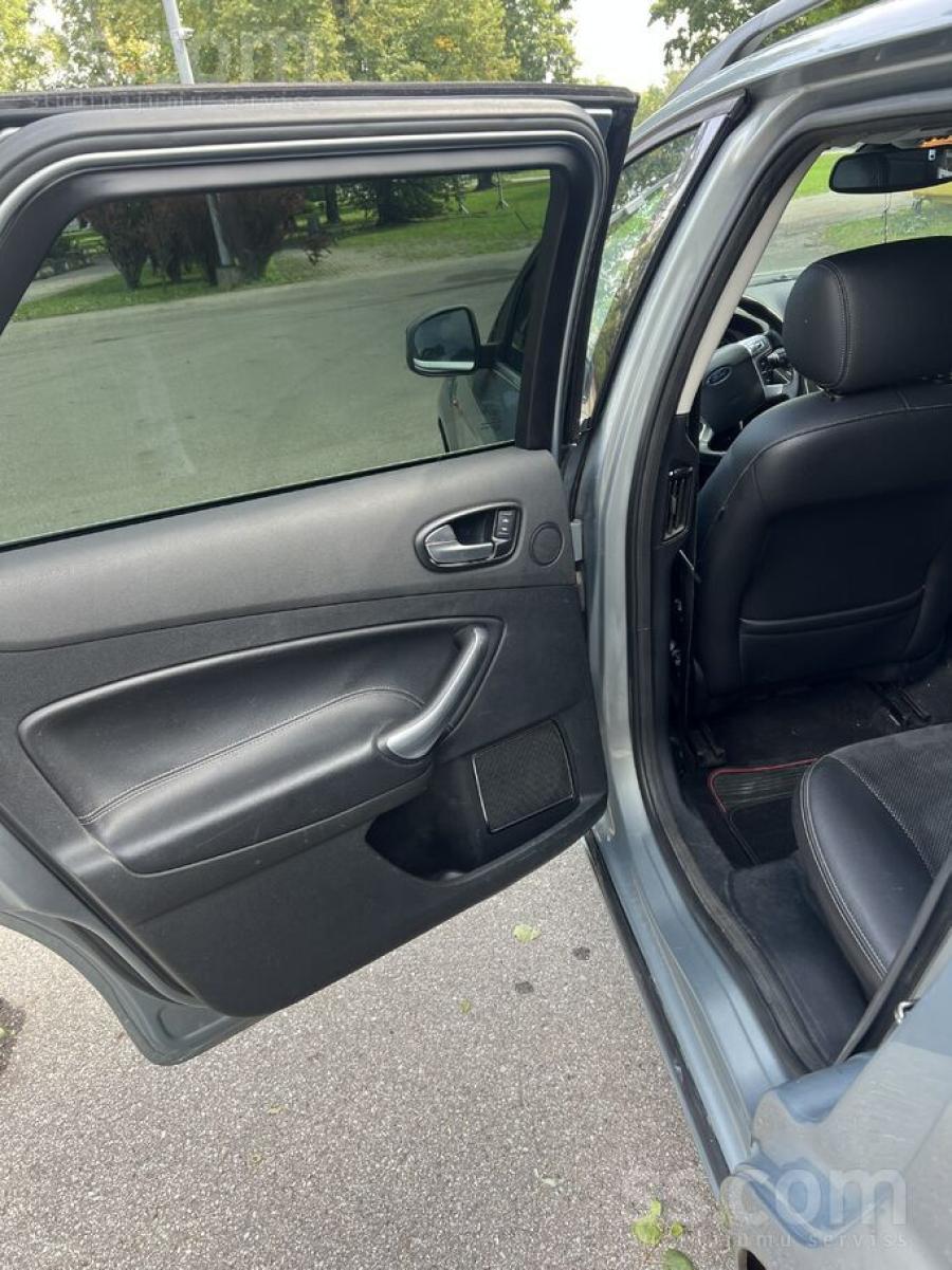 Pelēks Ford Mondeo 2007 Jūrmala, ar dzinēja tilpumu 2.00 L un nobraukumu 0 tūkst. km par 2650 €, foto 15 vietnē AUTOMOTO.COM.LV