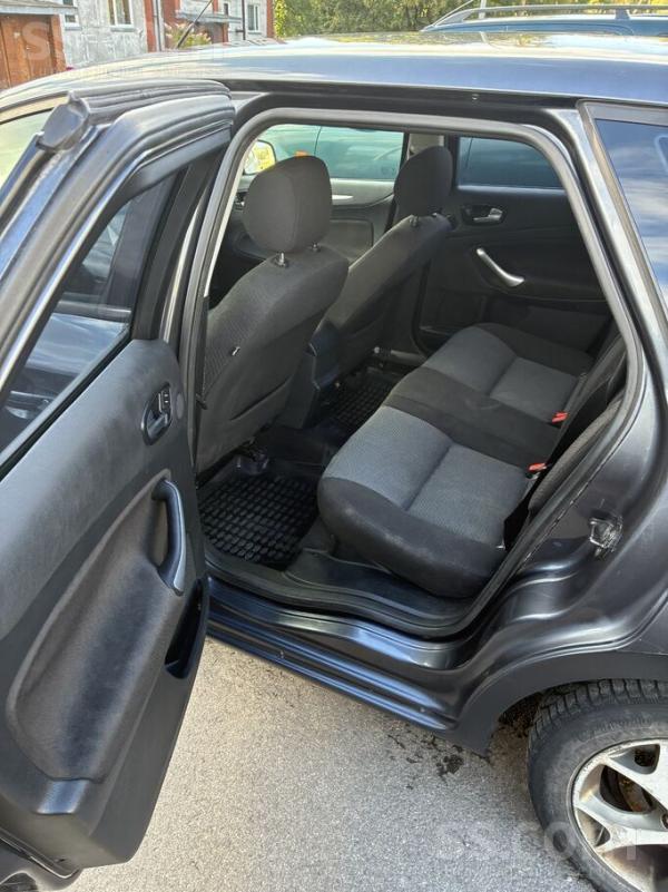 Pelēks Ford Mondeo 2007 Rēzekne, ar dzinēja tilpumu 1.80 L un nobraukumu 0 tūkst. km par 1200 €, foto 11 vietnē AUTOMOTO.COM.LV
