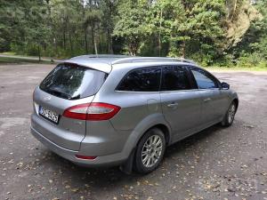 Pelēks Ford Mondeo 2007 Rīga, ar dzinēja tilpumu 2.00 L un nobraukumu 387 tūkst. km par 1200 €, foto 8 vietnē AUTOMOTO.COM.LV