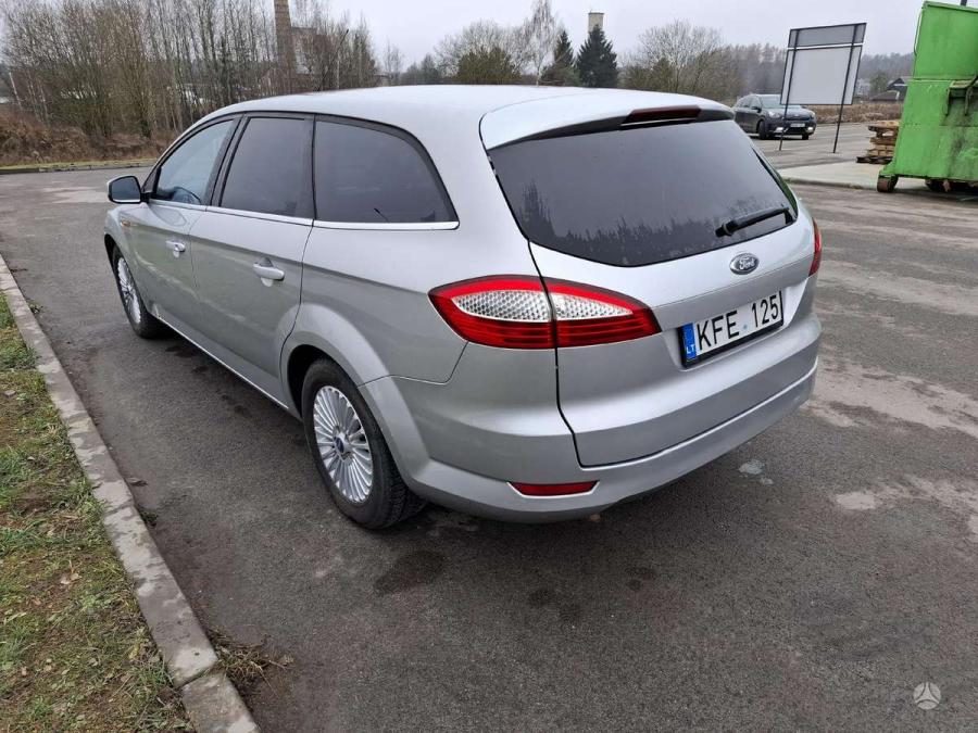 Pelēks Ford Mondeo 2008 Viļņa, ar dzinēja tilpumu 2.00 L un nobraukumu 354 tūkst. km par 2690 €, foto 2 vietnē AUTOMOTO.COM.LV