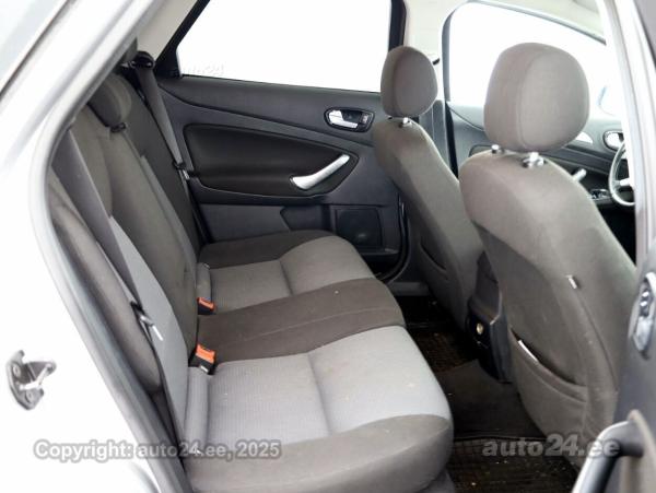 Pelēks Ford Mondeo 2008 Tallina, ar dzinēja tilpumu 2.00 L un nobraukumu 477 tūkst. km par 599 €, foto 7 vietnē AUTOMOTO.COM.LV