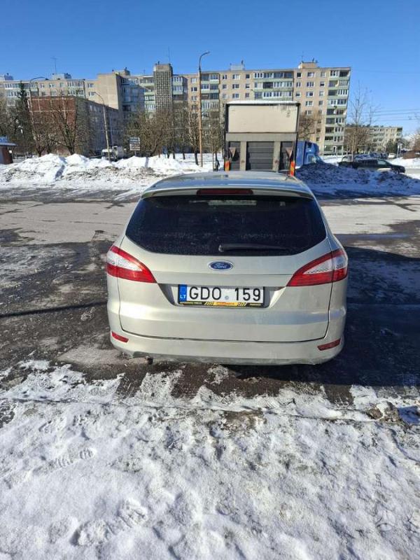 Grey Ford Mondeo 2008 in Vilnius, with an engine capacity of 2.00 L and mileage of 271 thousand km for 2500 €, photo 4 on AUTOMOTO.COM.LV