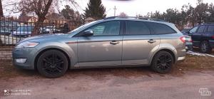 Grey Ford Mondeo 2008 in Sakiai, with an engine capacity of 2.00 L and mileage of 302 thousand km for 1750 €, photo 6 on AUTOMOTO.COM.LV