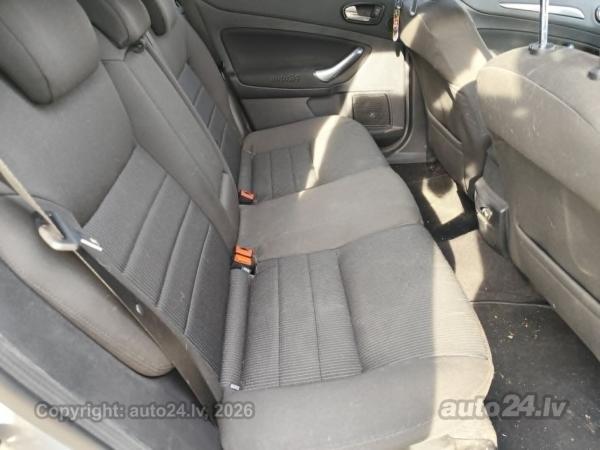 Pelēks Ford Mondeo 2008 Tallina, ar dzinēja tilpumu 2.00 L un nobraukumu 0 tūkst. km par 1900 €, foto 7 vietnē AUTOMOTO.COM.LV