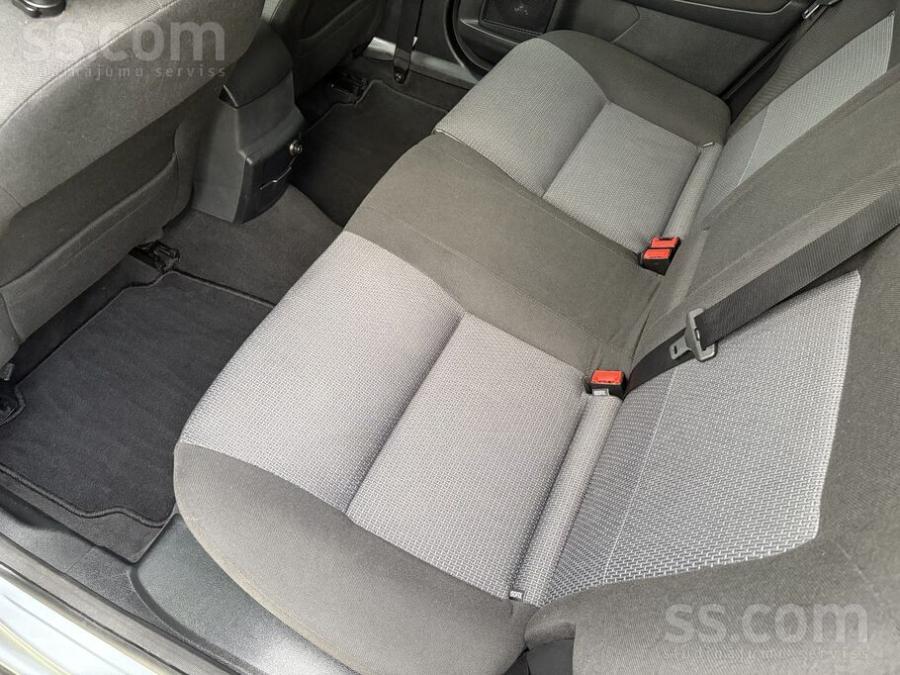 Pelēks Ford Mondeo 2008 Jelgava, ar dzinēja tilpumu 2.00 L un nobraukumu 0 tūkst. km par 2950 €, foto 7 vietnē AUTOMOTO.COM.LV