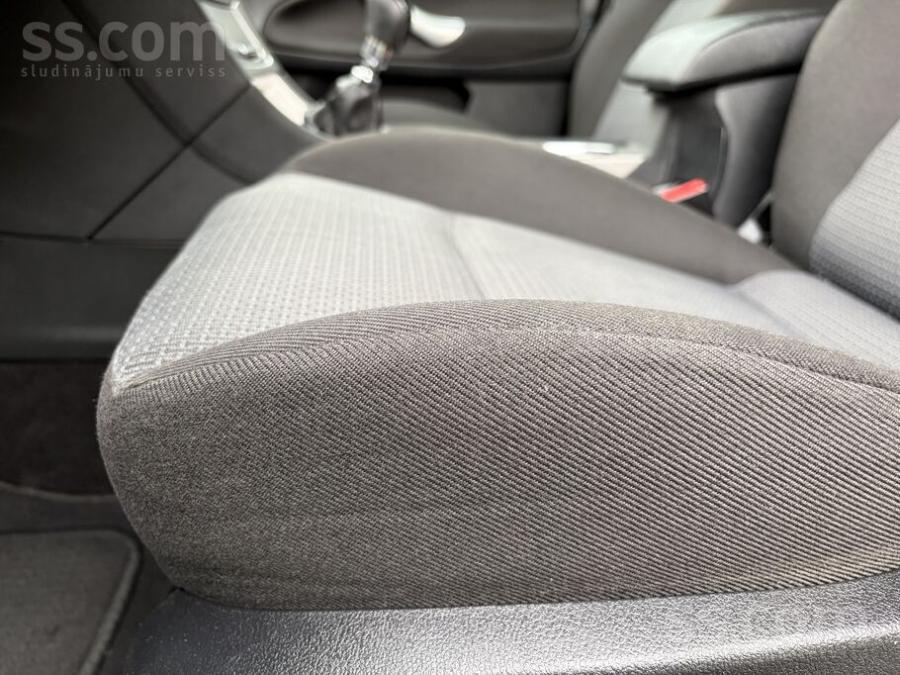 Pelēks Ford Mondeo 2008 Jelgava, ar dzinēja tilpumu 2.00 L un nobraukumu 0 tūkst. km par 2950 €, foto 10 vietnē AUTOMOTO.COM.LV