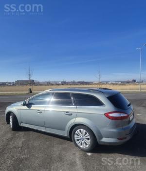 Pelēks Ford Mondeo 2008 Liepāja, ar dzinēja tilpumu 1.80 L un nobraukumu 300 tūkst. km par 2500 €, foto 3 vietnē AUTOMOTO.COM.LV
