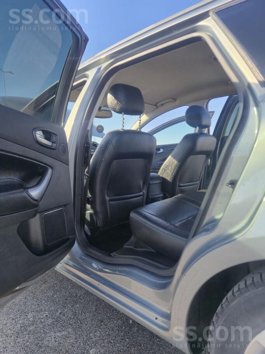 Pelēks Ford Mondeo 2008 Liepāja, ar dzinēja tilpumu 1.80 L un nobraukumu 300 tūkst. km par 2500 €, foto 7 vietnē AUTOMOTO.COM.LV