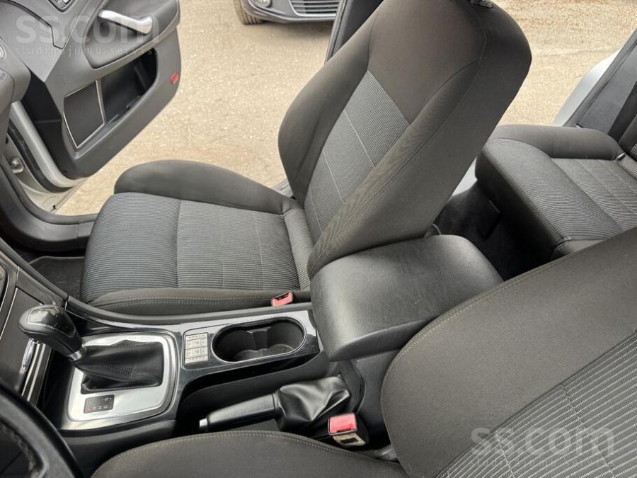 Pelēks Ford Mondeo 2008 Rīga, ar dzinēja tilpumu 2.00 L un nobraukumu 206 tūkst. km par 3100 €, foto 15 vietnē AUTOMOTO.COM.LV