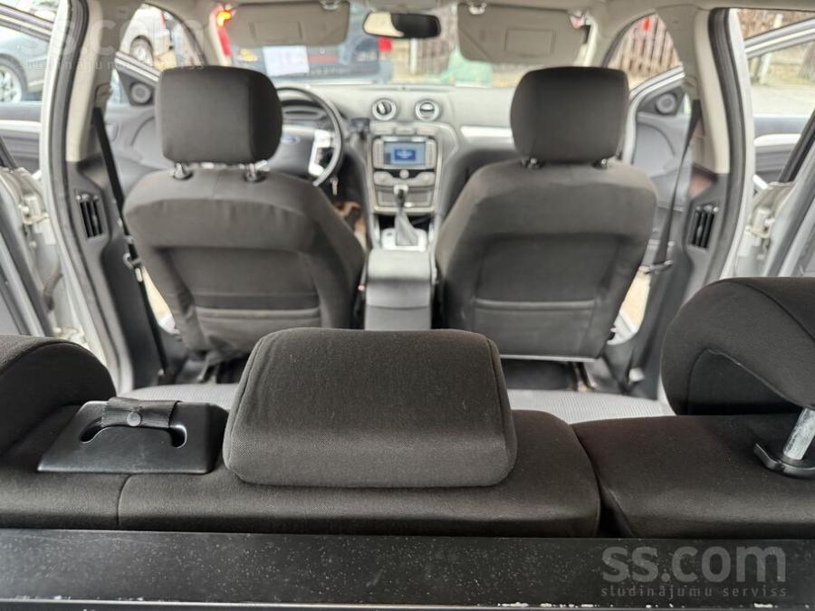 Pelēks Ford Mondeo 2008 Rīga, ar dzinēja tilpumu 2.00 L un nobraukumu 206 tūkst. km par 3100 €, foto 16 vietnē AUTOMOTO.COM.LV
