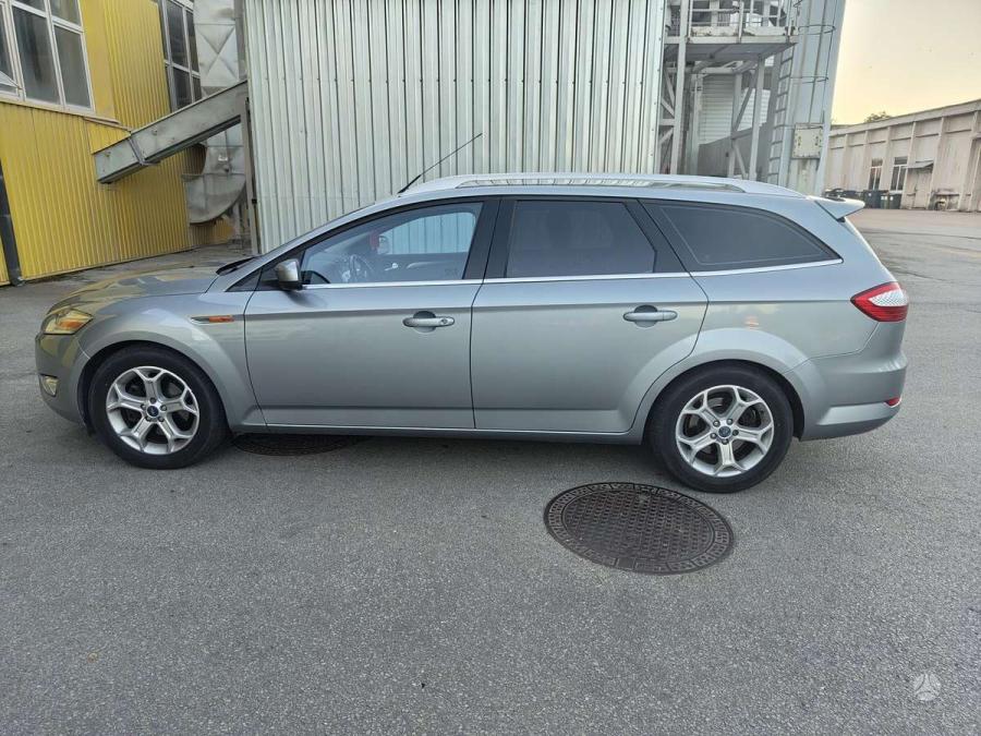Pelēks Ford Mondeo 2008 Šauļi, ar dzinēja tilpumu 2.00 L un nobraukumu 305 tūkst. km par 2600 €, foto 3 vietnē AUTOMOTO.COM.LV