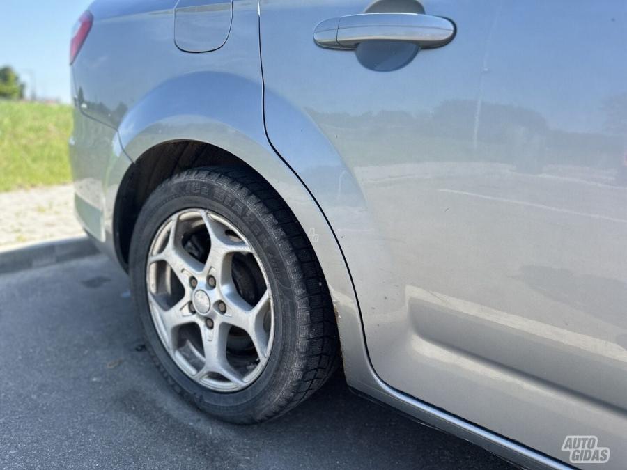 Grey Ford Mondeo 2008 in Kretinga, with an engine capacity of 2.00 L and mileage of 291 thousand km for 1500 €, photo 8 on AUTOMOTO.COM.LV