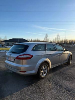 Pelēks Ford Mondeo 2008 Rīga, ar dzinēja tilpumu 2.00 L un nobraukumu 406 tūkst. km par 1750 €, foto 6 vietnē AUTOMOTO.COM.LV
