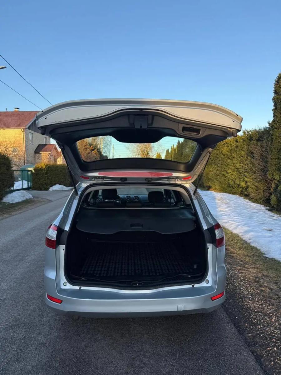 Pelēks Ford Mondeo 2008 Rīga, ar dzinēja tilpumu 2.00 L un nobraukumu 406 tūkst. km par 1750 €, foto 13 vietnē AUTOMOTO.COM.LV