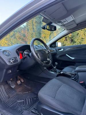 Pelēks Ford Mondeo 2008 Rīga, ar dzinēja tilpumu 2.00 L un nobraukumu 406 tūkst. km par 1750 €, foto 14 vietnē AUTOMOTO.COM.LV