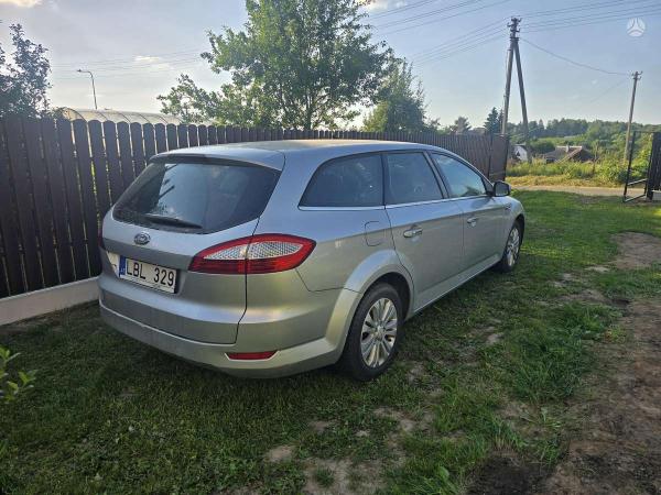 Pelēks Ford Mondeo 2008 Viļņa, ar dzinēja tilpumu 2.00 L un nobraukumu 341 tūkst. km par 1350 €, foto 4 vietnē AUTOMOTO.COM.LV