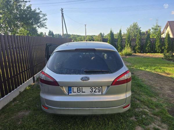Pelēks Ford Mondeo 2008 Viļņa, ar dzinēja tilpumu 2.00 L un nobraukumu 341 tūkst. km par 1350 €, foto 5 vietnē AUTOMOTO.COM.LV