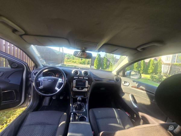 Pelēks Ford Mondeo 2008 Viļņa, ar dzinēja tilpumu 2.00 L un nobraukumu 341 tūkst. km par 1350 €, foto 8 vietnē AUTOMOTO.COM.LV