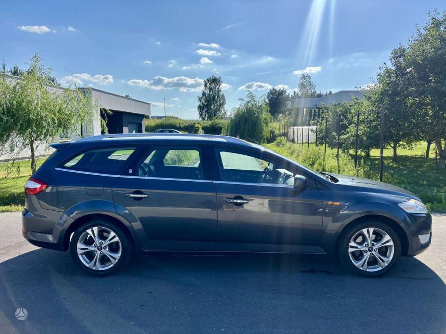 Pelēks Ford Mondeo 2008 Viļņa, ar dzinēja tilpumu 2.00 L un nobraukumu 370 tūkst. km par 2500 €, foto 3 vietnē AUTOMOTO.COM.LV