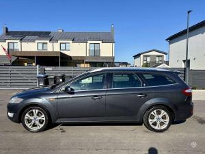 Pelēks Ford Mondeo 2008 Viļņa, ar dzinēja tilpumu 2.00 L un nobraukumu 370 tūkst. km par 2500 €, foto 7 vietnē AUTOMOTO.COM.LV