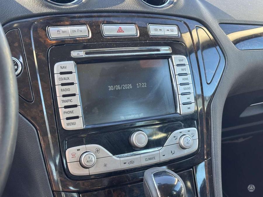 Pelēks Ford Mondeo 2008 Viļņa, ar dzinēja tilpumu 2.00 L un nobraukumu 370 tūkst. km par 2500 €, foto 12 vietnē AUTOMOTO.COM.LV