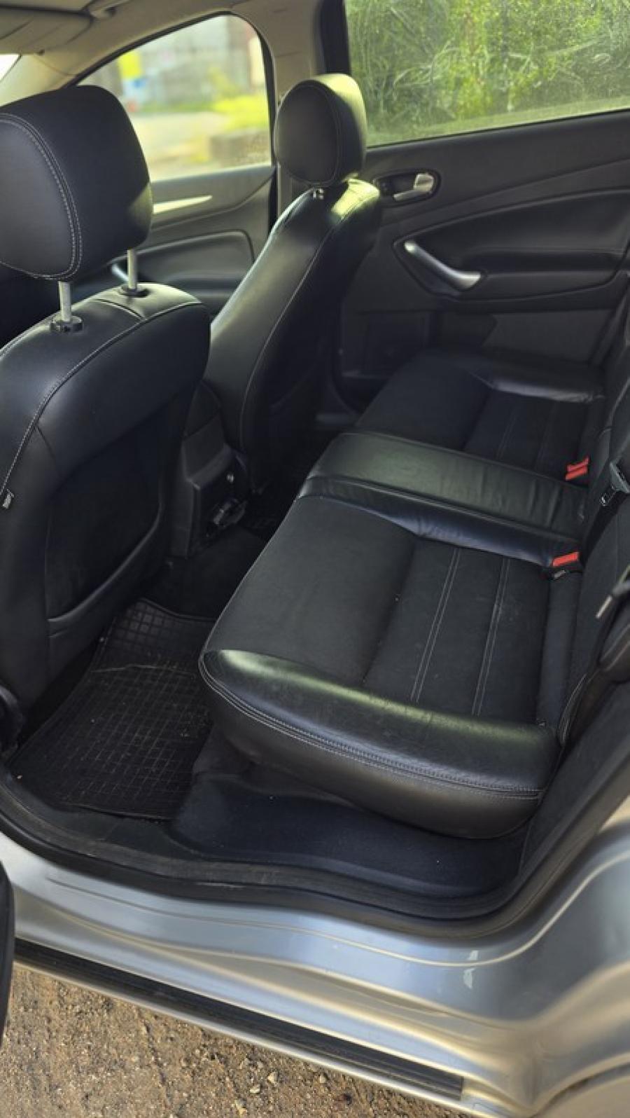 Grey Ford Mondeo 2008 in Tallinn, with an engine capacity of 2.00 L and mileage of 416 thousand km for 2500 €, photo 18 on AUTOMOTO.COM.LV