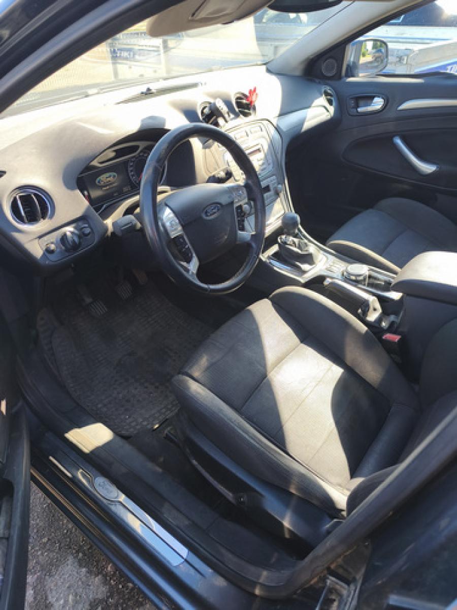 Pelēks Ford Mondeo 2008 Narva, ar dzinēja tilpumu 1.80 L un nobraukumu 323 tūkst. km par 1199 €, foto 7 vietnē AUTOMOTO.COM.LV
