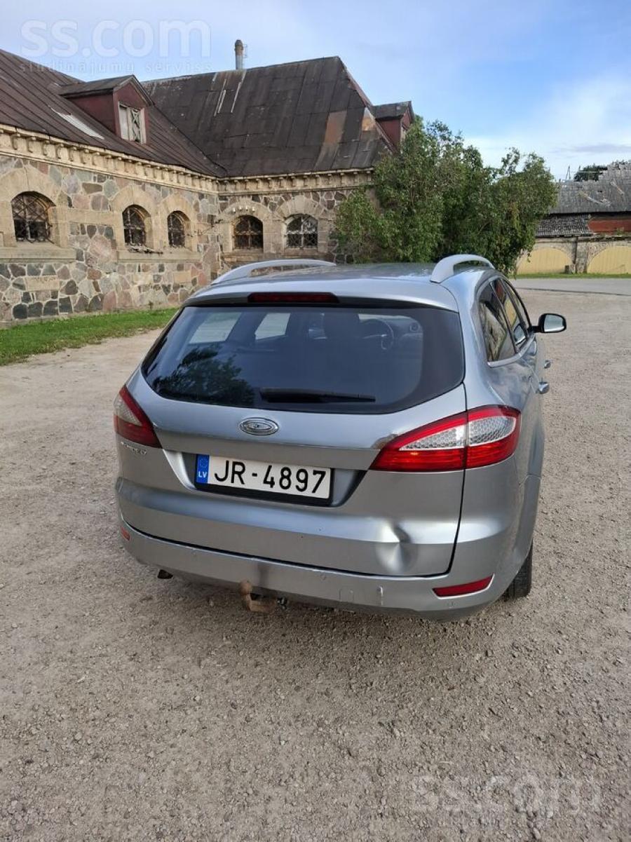 Pelēks Ford Mondeo 2008 Rīga, ar dzinēja tilpumu 2.00 L un nobraukumu 489 tūkst. km par 1000 €, foto 4 vietnē AUTOMOTO.COM.LV