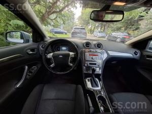Pelēks Ford Mondeo 2008 Rīga, ar dzinēja tilpumu 2.00 L un nobraukumu 489 tūkst. km par 1000 €, foto 6 vietnē AUTOMOTO.COM.LV
